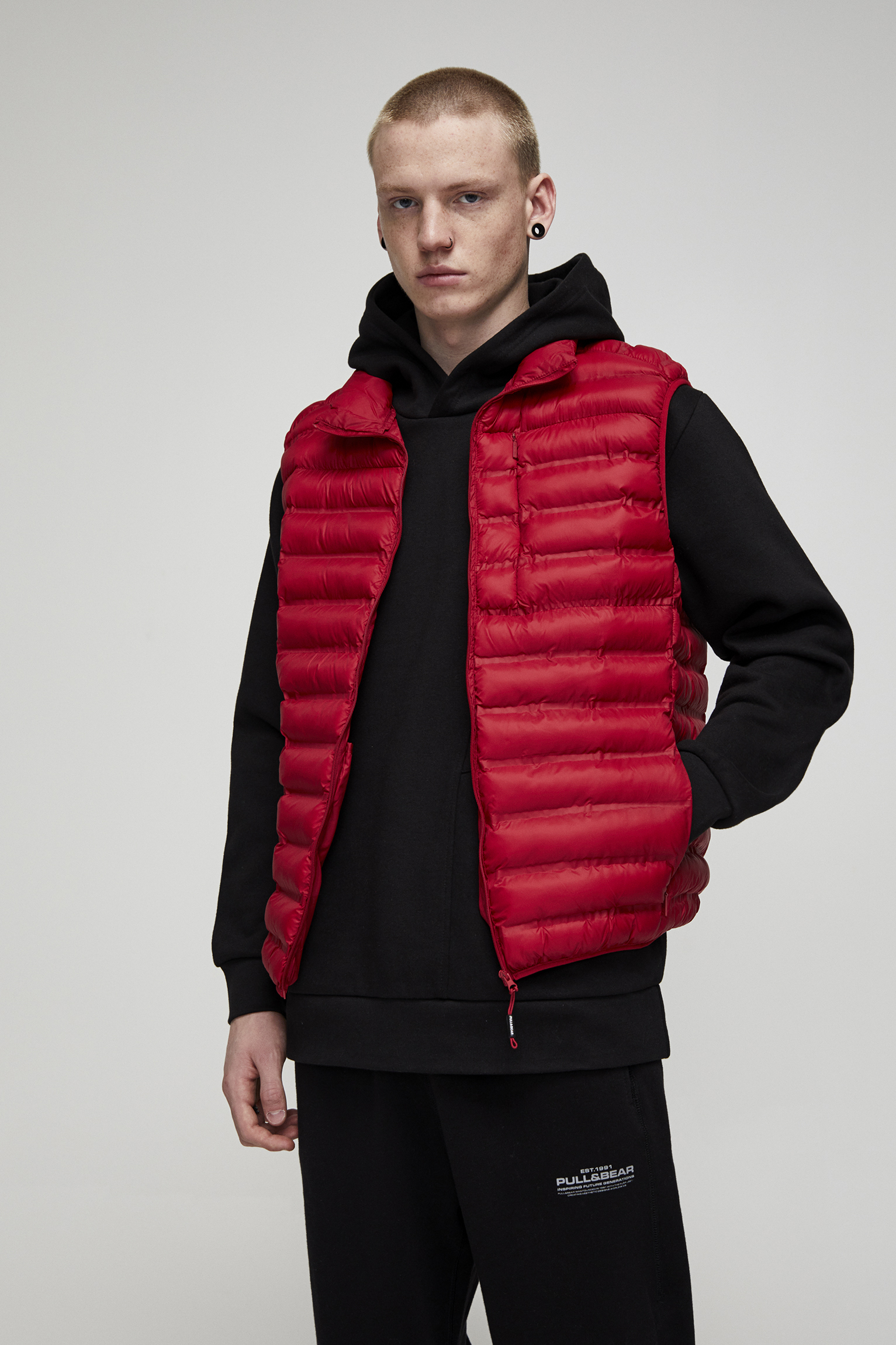 Venta > pull and bear chalecos > en stock