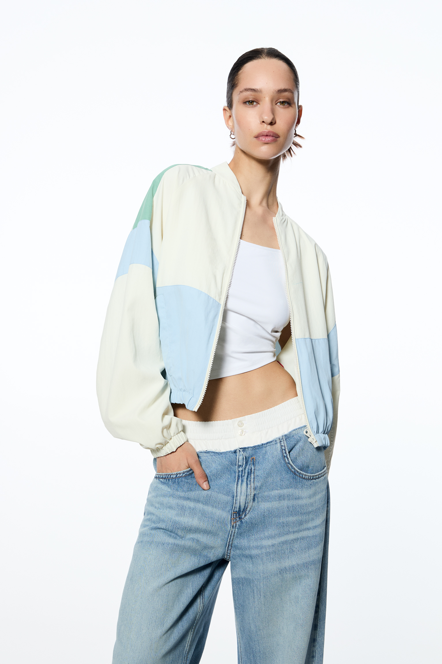 Chamarras para mujer | PULL&BEAR