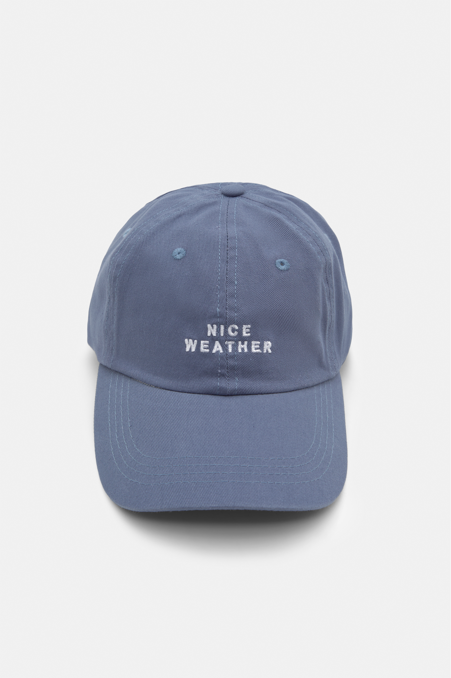 Check out the latest in Women’s Hats and Beanies | PULL&BEAR