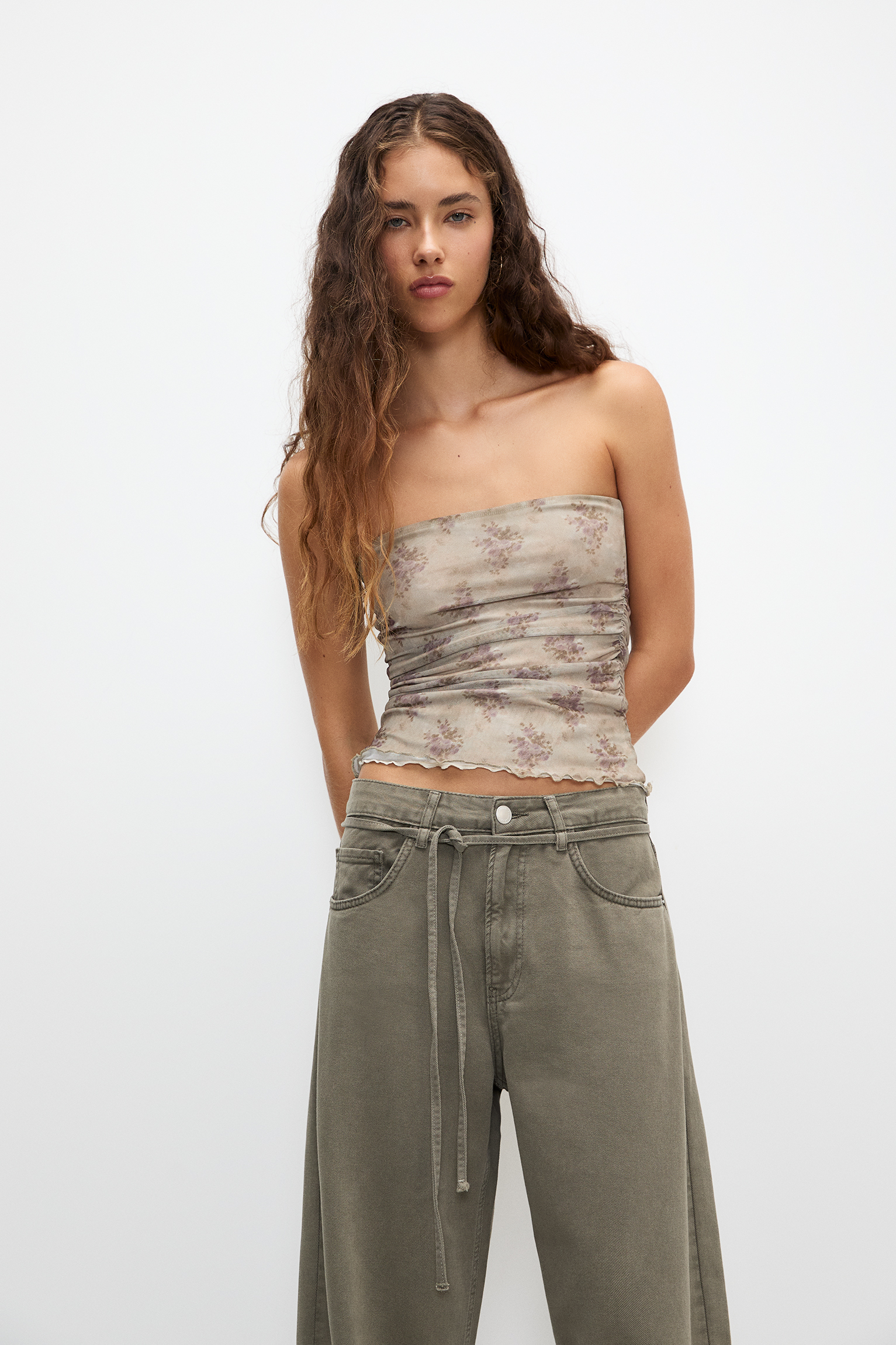 Topuri și body-uri - Colecția - Femei - PULL&BEAR Romania / România
