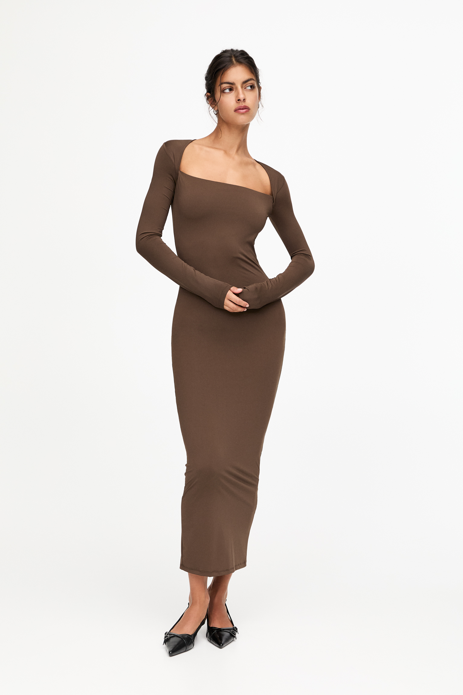 Crna - Haljine i pantalone na tregere - Nova kolekcija - Žene – PULL&BEAR