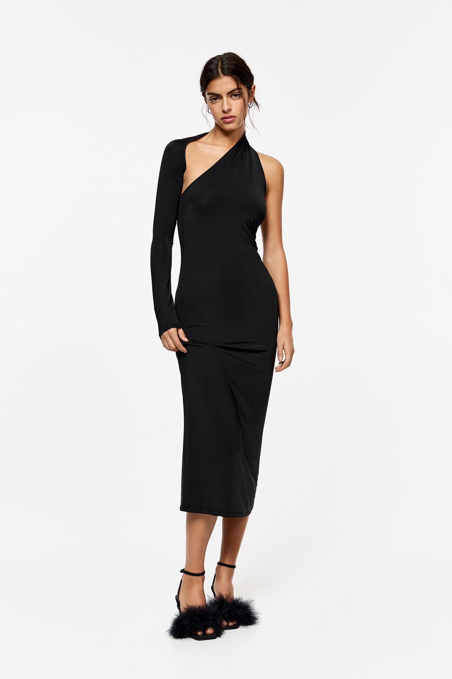 Crna - Haljine i pantalone na tregere - Kolekcija - Žene – PULL&BEAR