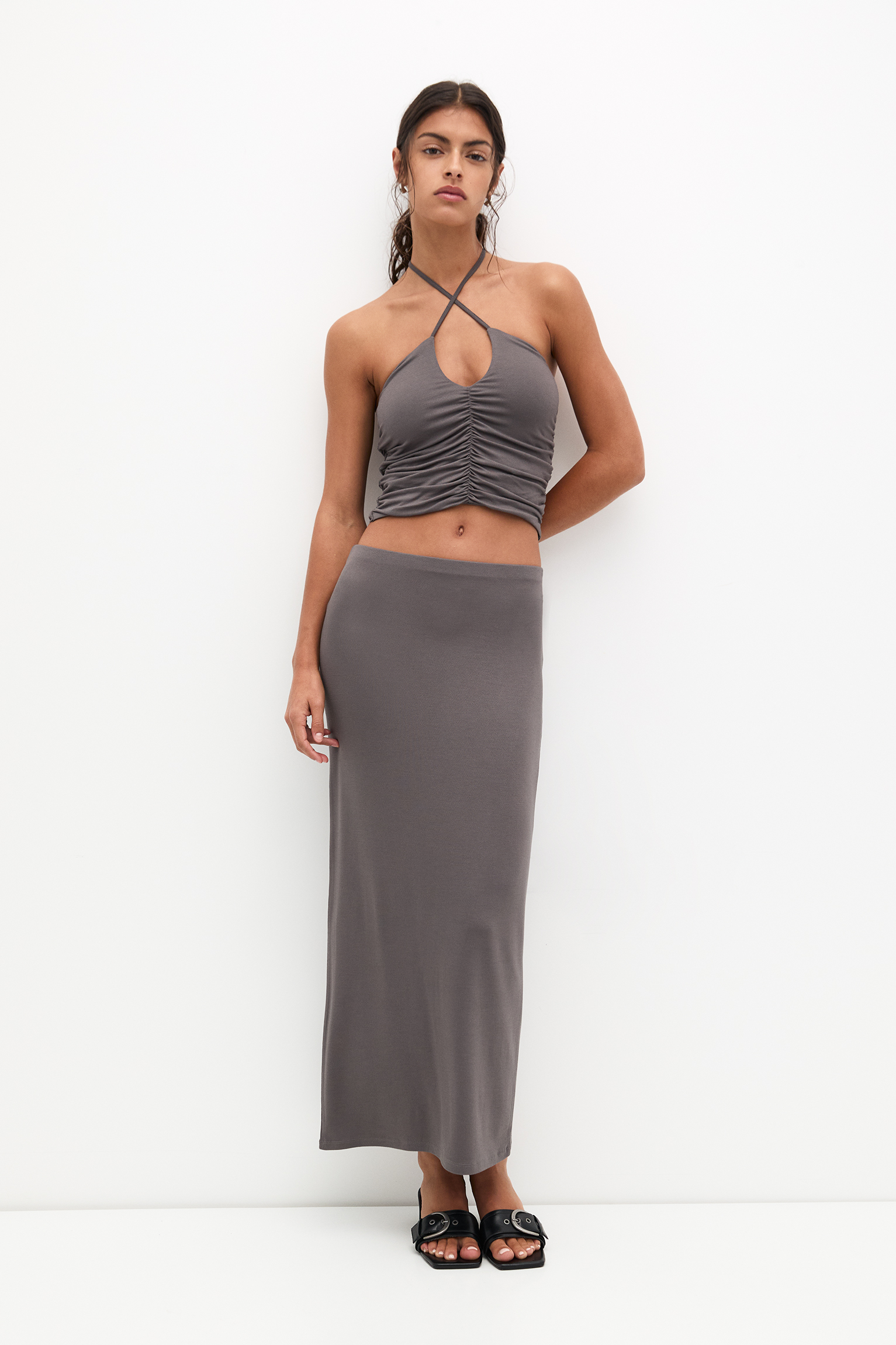 Faldas de mujer | PULL&BEAR