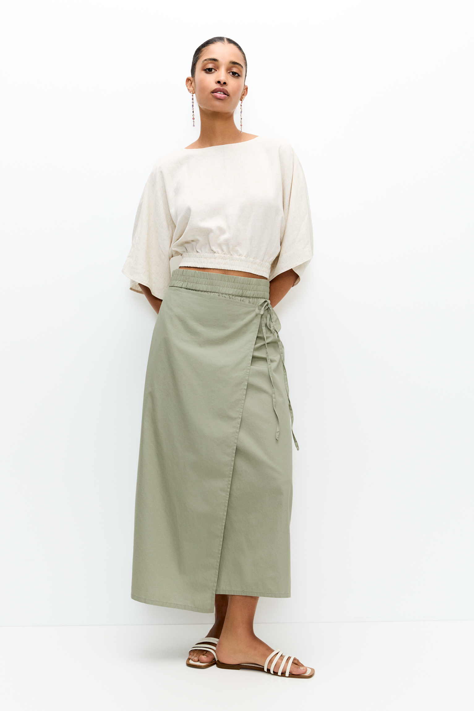 Rok dan celana pendek - Koleksi - Wanita - PULL&BEAR Indonesia