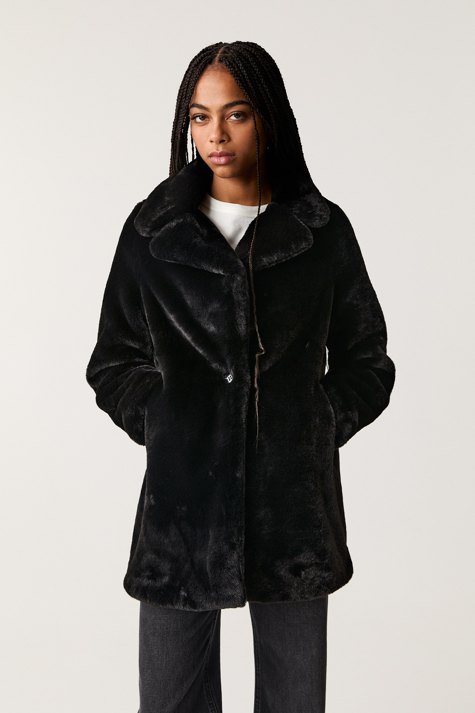 Abrigos de Pelo para Mujer | PULL&BEAR