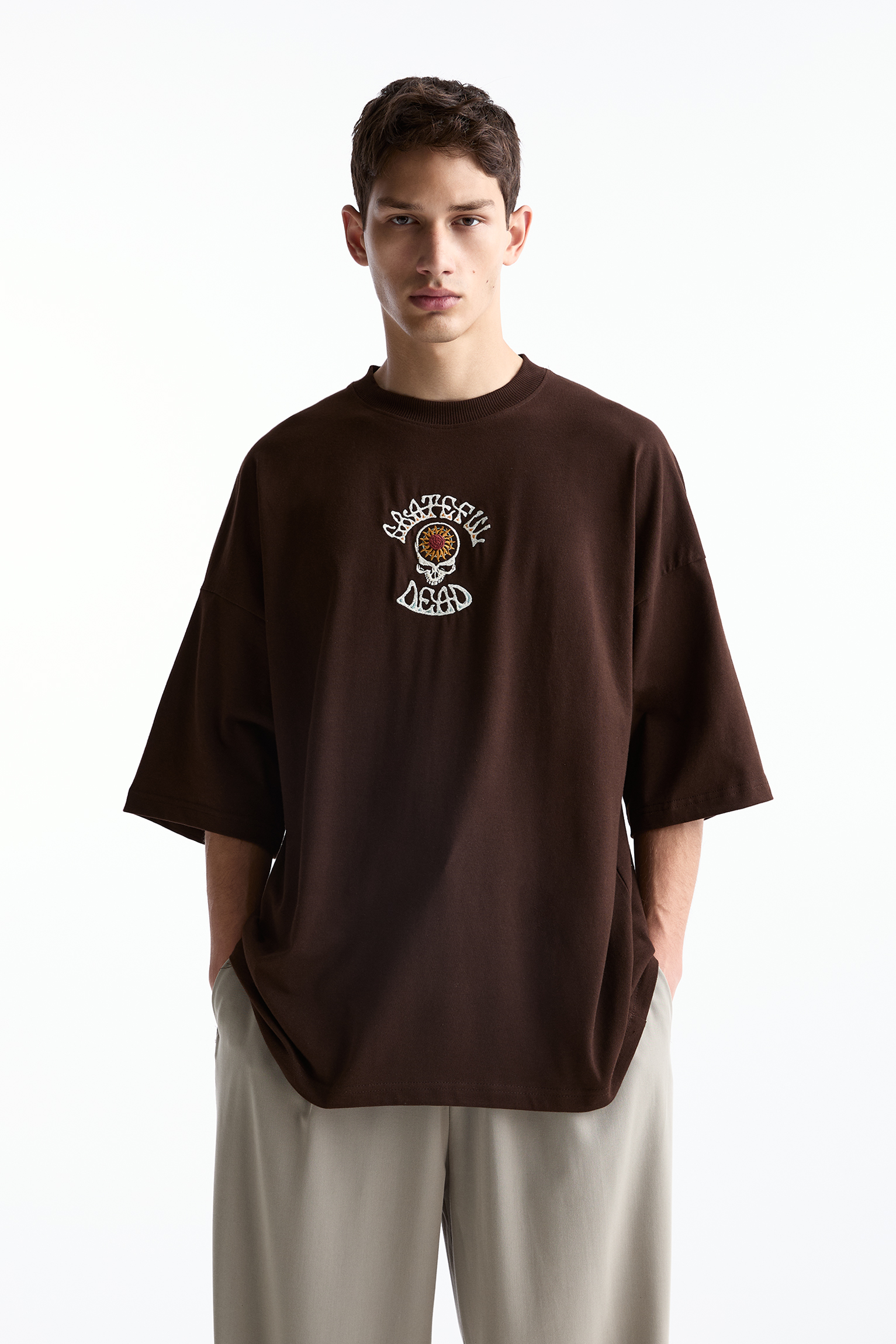 Kaus - Pakaian - Pria - PULL&BEAR Indonesia