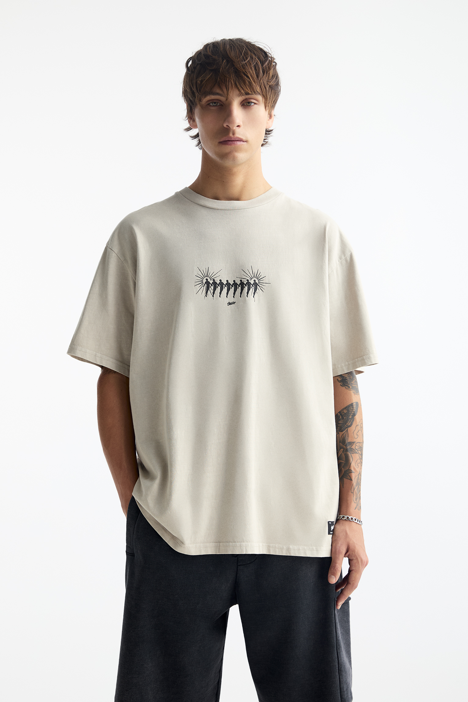 Kaus - Koleksi - Pria - PULL&BEAR Indonesia