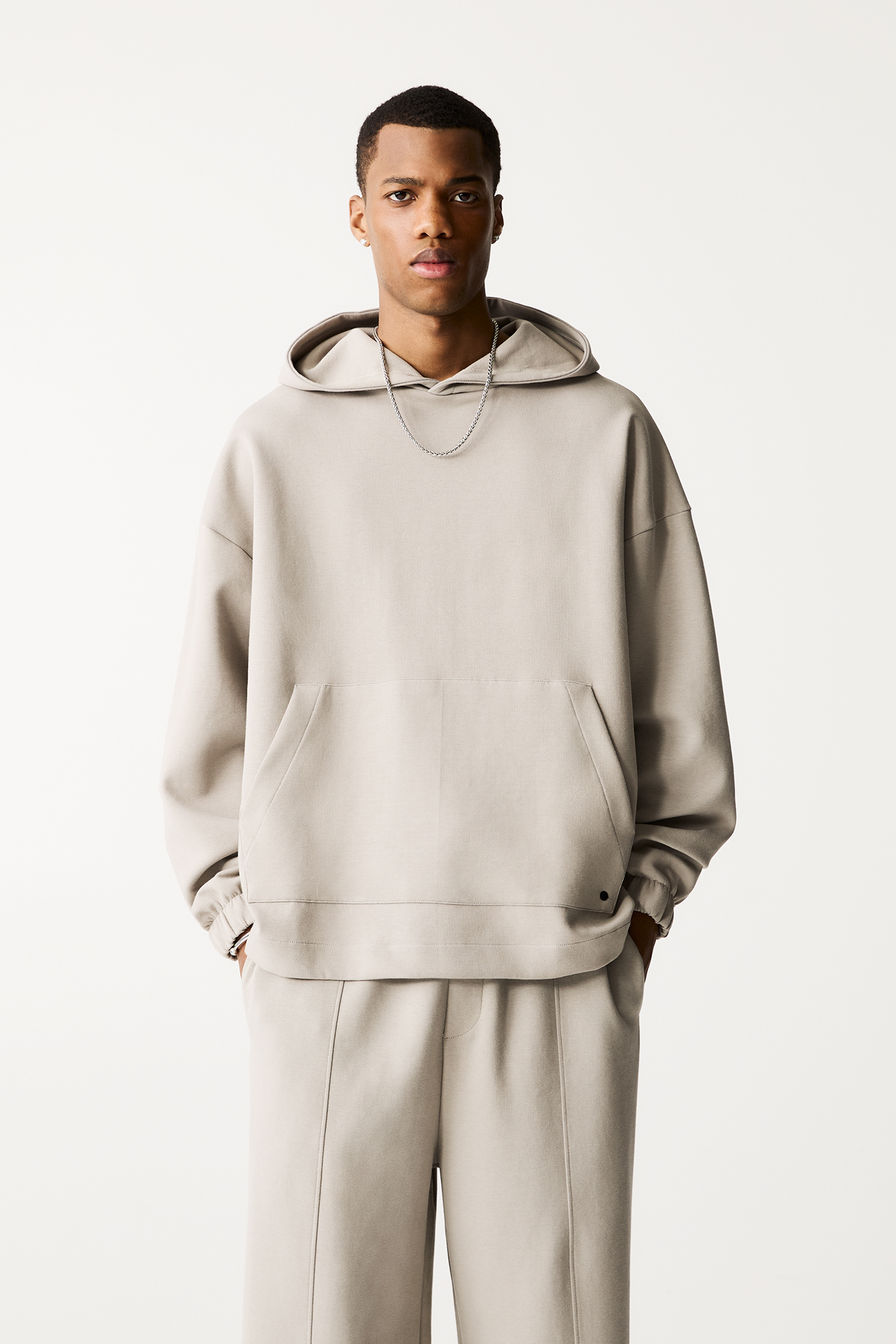 Mens Hoodies | PULL&BEAR