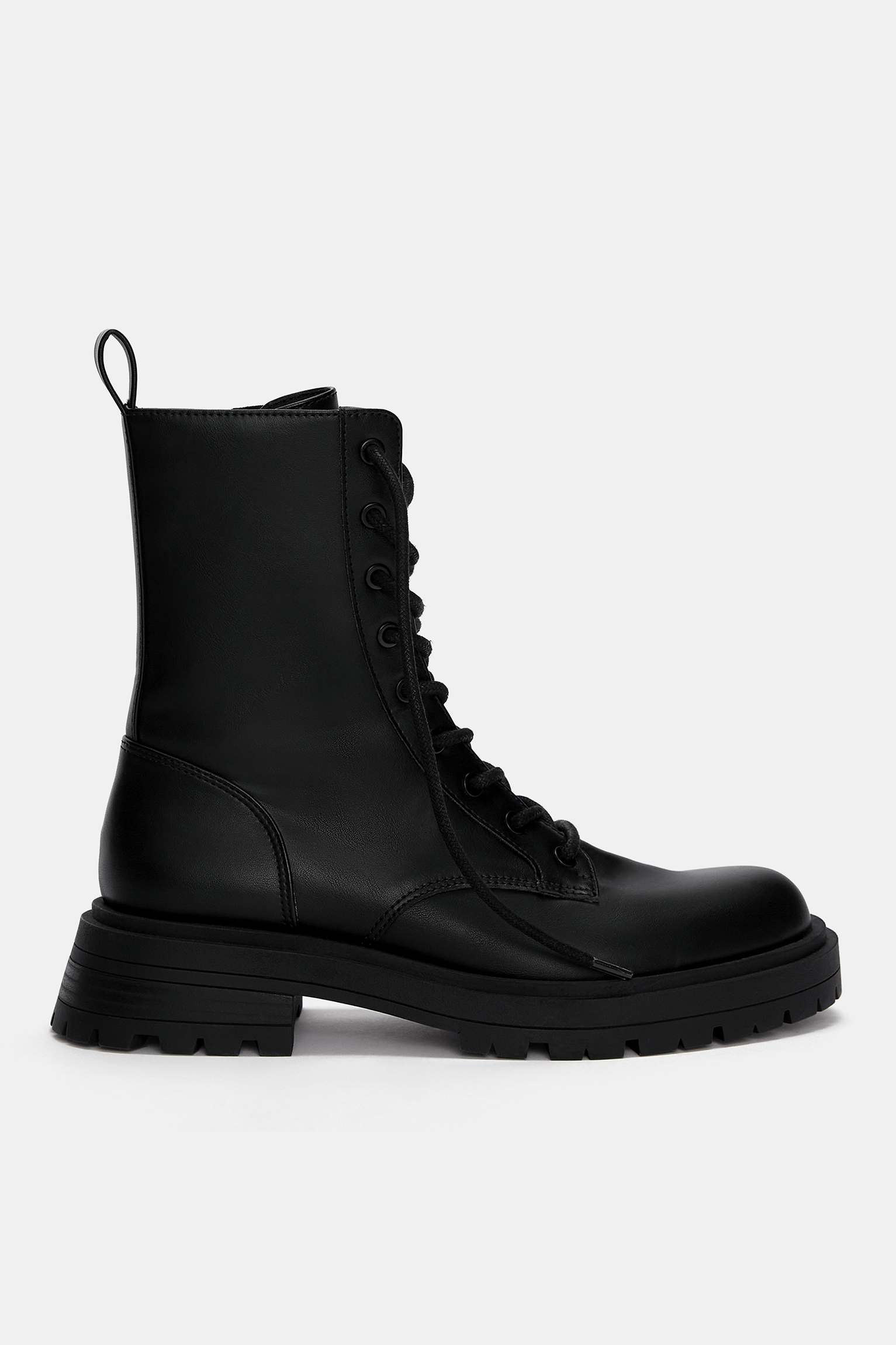 Botas y botines para mujer | PULL&BEAR