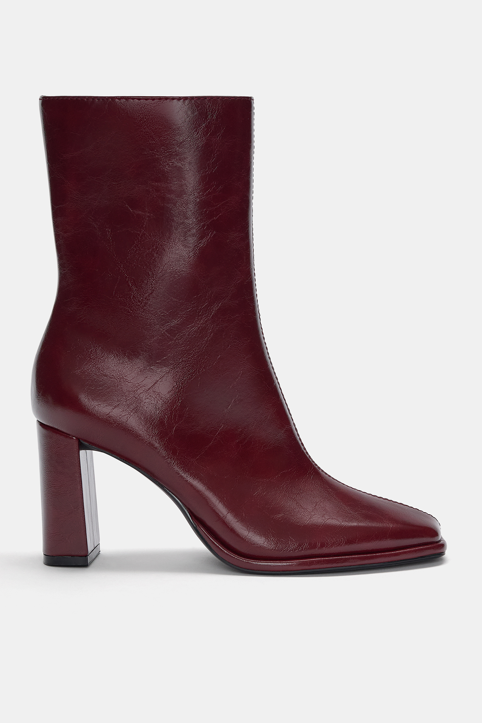 Botas y botines para mujer | PULL&BEAR