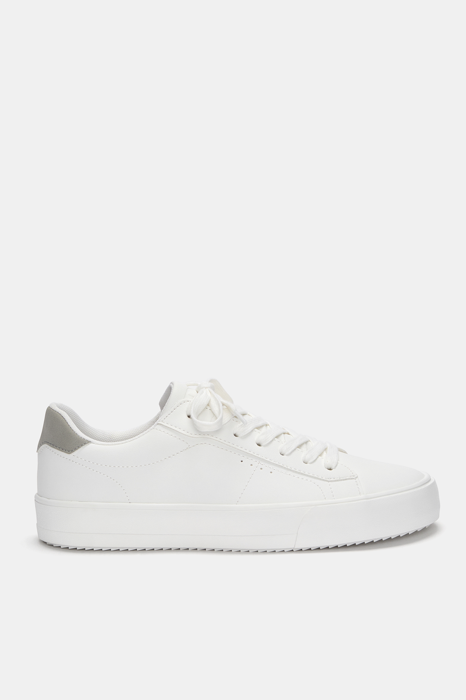 Sepatu kets - Sepatu - Koleksi - Pria - PULL&BEAR Indonesia