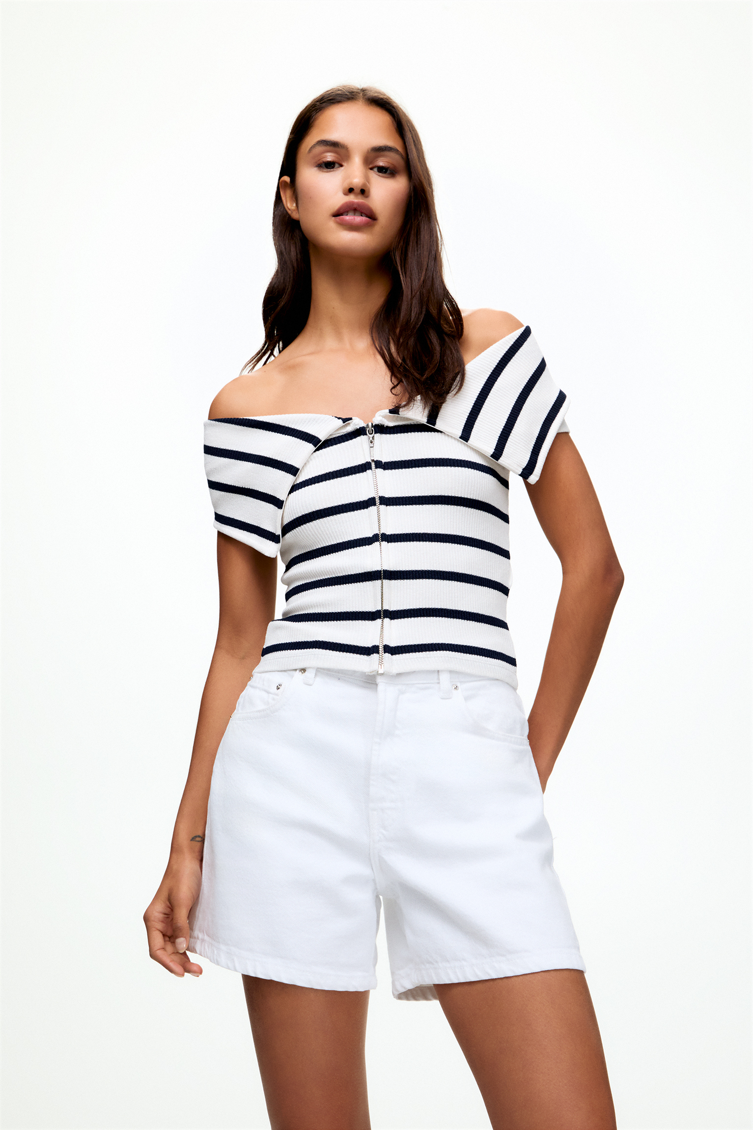 Discover the latest in Women's Tops | Pull&Bear