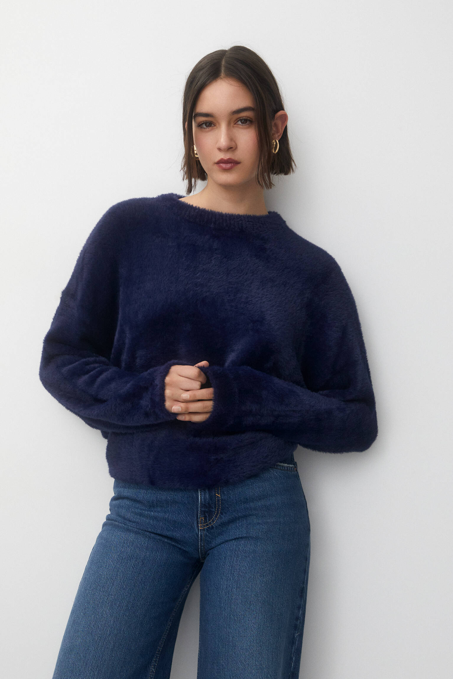 Faux fur round neck sweater - PULL&BEAR