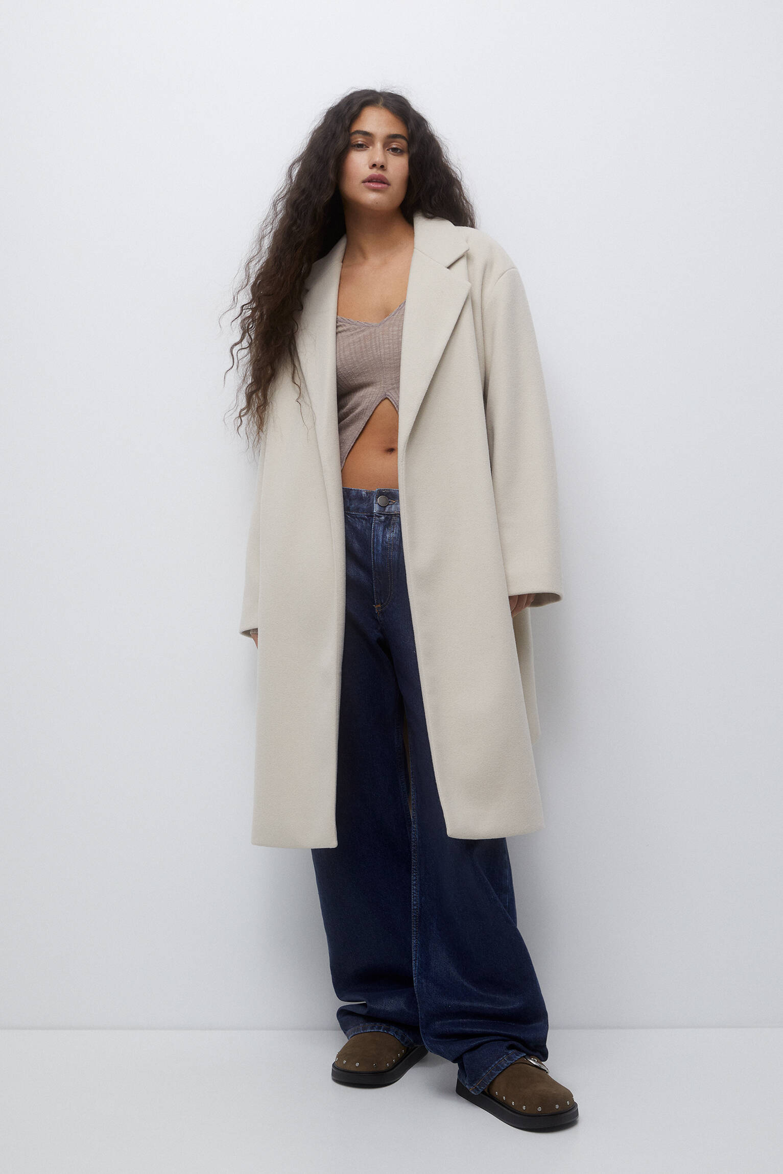 Long felt texture coat with belt - PULL&BEAR
