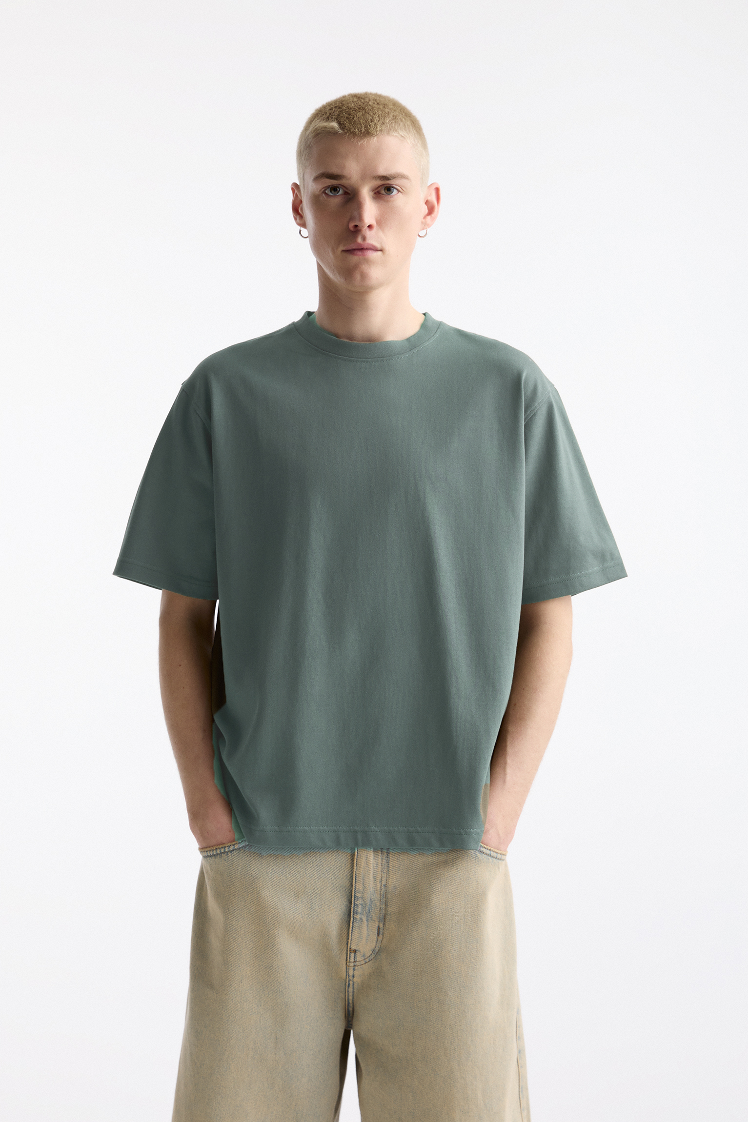 Basics - T-shirts - Clothing - Man - PULL&BEAR United Arab Emirates
