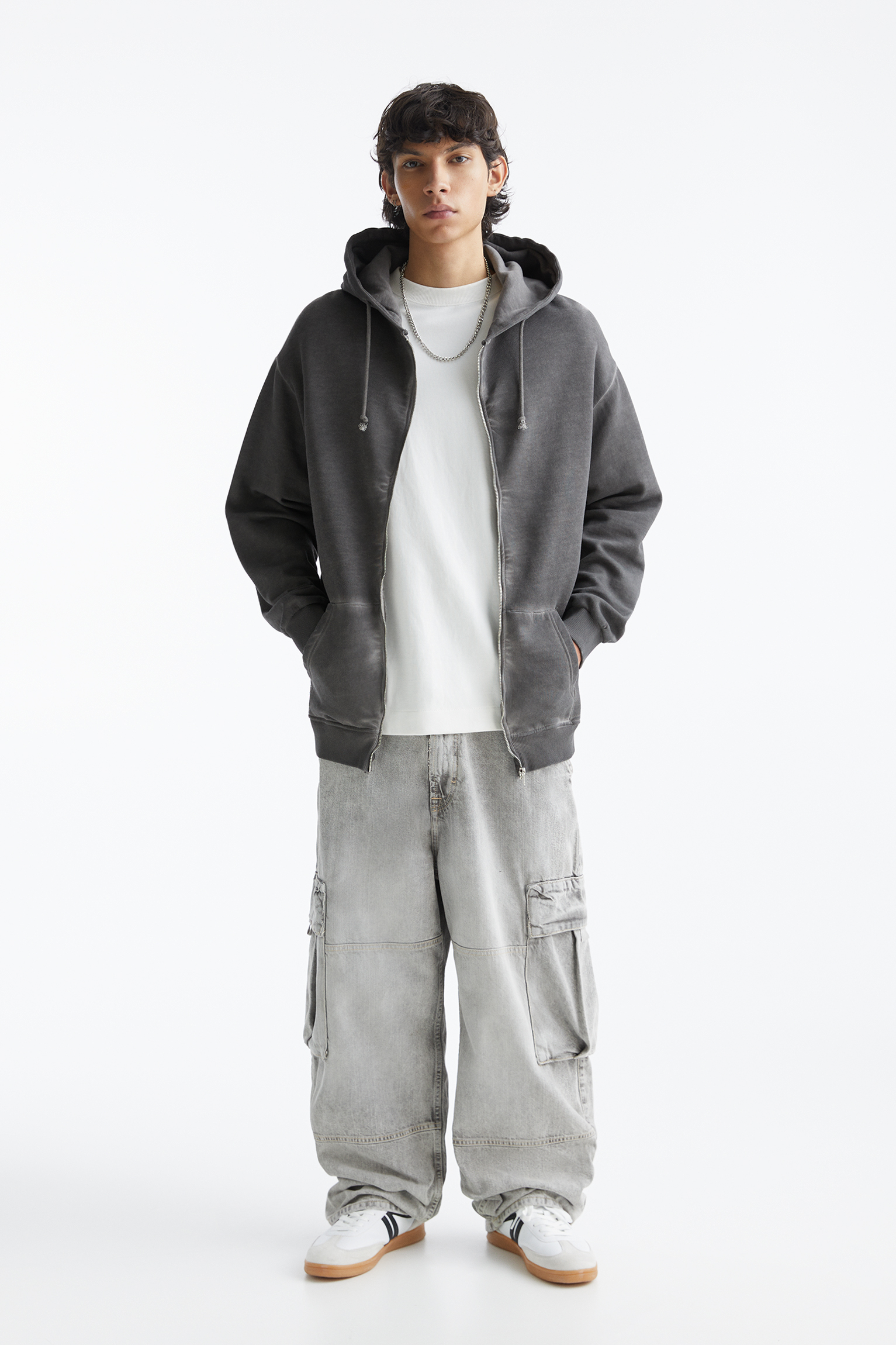 Baggy - Jeans - Clothing - Man - PULL&BEAR Qatar
