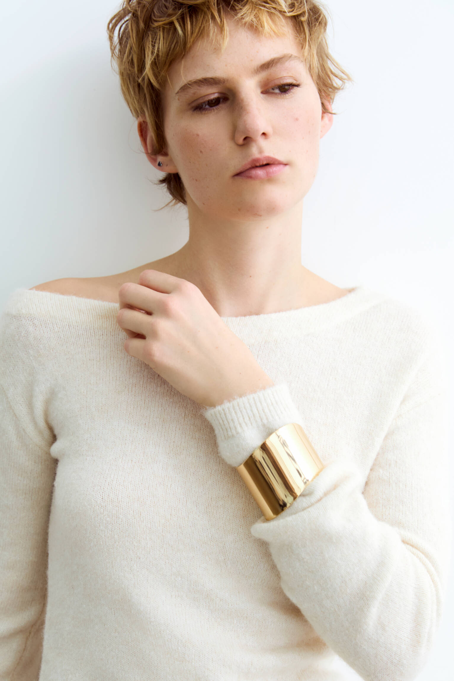 Brazalete Ancho Metalizado PULL BEAR Brazalete Ancho Metalizado PULL BEAR