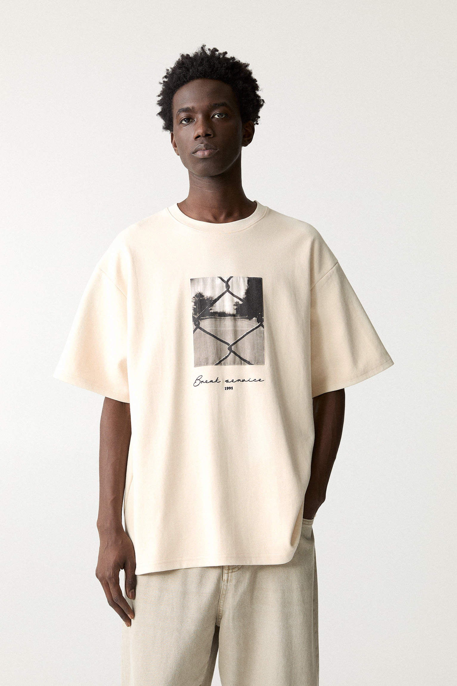 Kaus - Koleksi - Pria - PULL&BEAR Indonesia