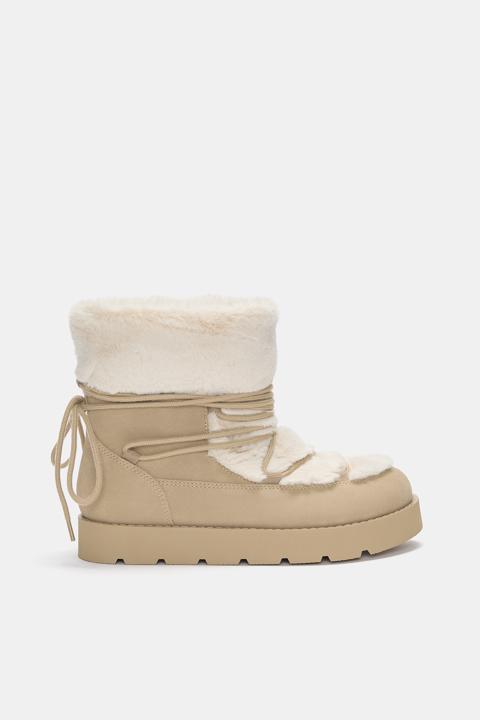 Botas planas para mujer | Pull&Bear